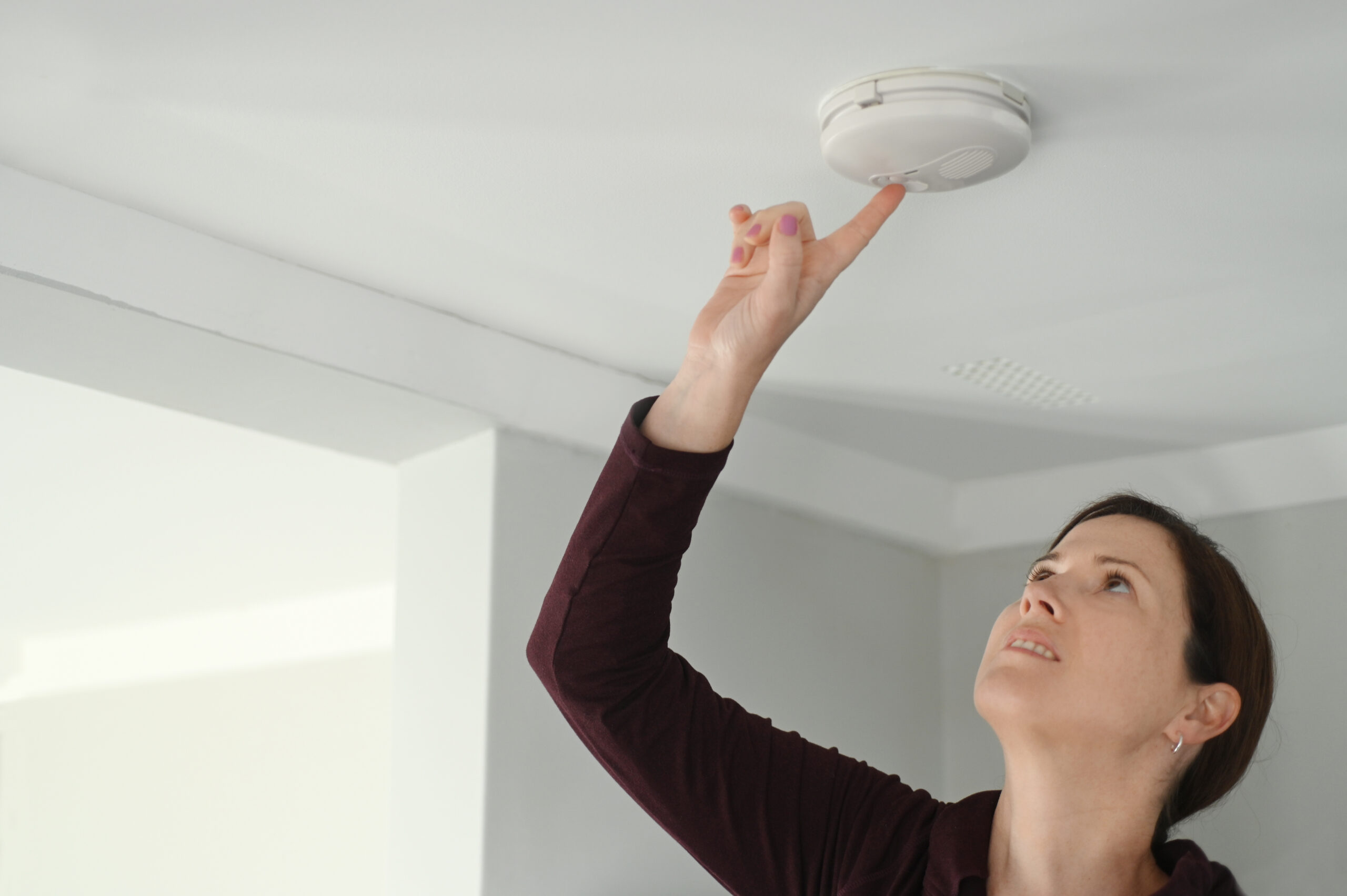 Faulty Smoke Detectors: Common Causes and Signs - ZYYAH